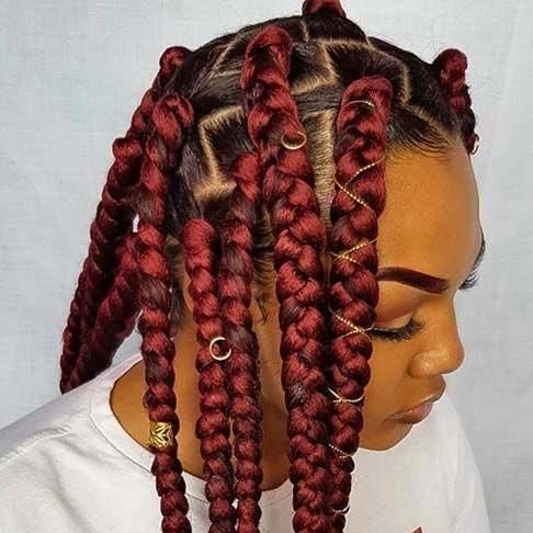 Short Red Box Braids With Gold Jewelry | Black hair tribe